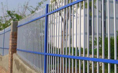 Cina recinto d'acciaio dello zinco di 1.8m, recinto d'acciaio del balcone di anti corrosione dei prati inglesi in vendita