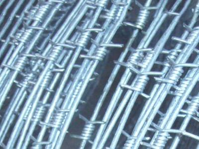 中国 防蝕電流を通された鋼鉄有刺鉄線の熱いすくいの一本鎖 販売のため