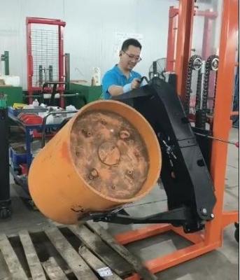 China Certificado CE 250kg 300kg 500kg 1,6 metros Empilador manual de rollos con pinza y rotador en venta