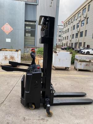 China 1.5 ton 3m  Electric Stacking Truck  Forklifts For Sale for sale