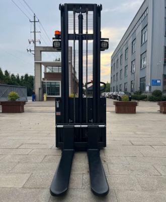 Cina 1.5t 3meters Full Electric Walkie Stacker con costole di rinforzo per rifornimento e organizzazione in vendita