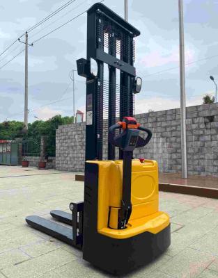 Cina 1.5t 3meters Full Electric Walkie Stacker con costole di rinforzo per rifornimento e organizzazione in vendita