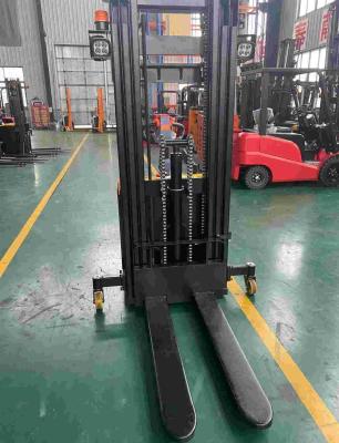 Cina Pesante 1500kg 2000kg Full Electric Pallet Stacker Battery Powered Forklift con altezza di sollevamento 1500mm e certificato CE per uso in piccoli magazzini in vendita