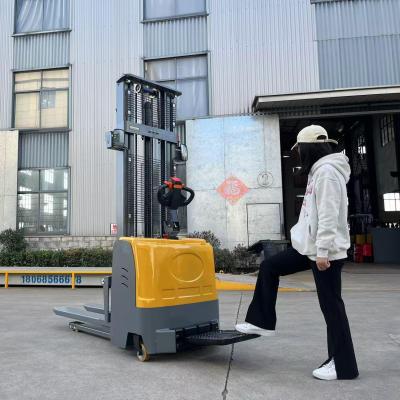 China Electric Walkie Ride On Stacker 1.6 Ton Capacity 3-4.5m Lift Height for sale