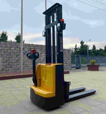 China Compact Size Electric Pallet Stacker with Adjustable Cab and 1 Year Warranty for sale