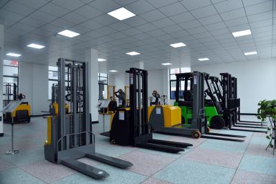 China Electric Pallet Stacker with 1070mm Fork Length 850mm Fork Width and 1738/2099mm Turning Radius for sale