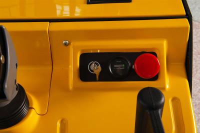 China Full Platform Electric Pallet Stacker with 500mm Load Center 1070mm Fork Length and 850mm Fork Width for sale