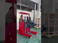 Prévenir les dommages aux rouleaux de papier Empilage de rouleaux de papier 1 tonne / 2 tonnes Empilage de chariot élévateur électrique avec mandrin