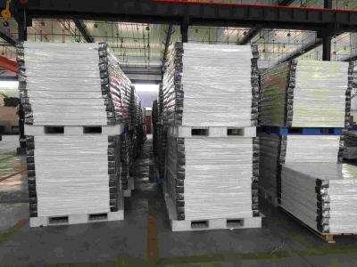 Cina Casella di pallet in plastica pieghevole a misura Casella di pallet pieghevole bianca impermeabile in vendita