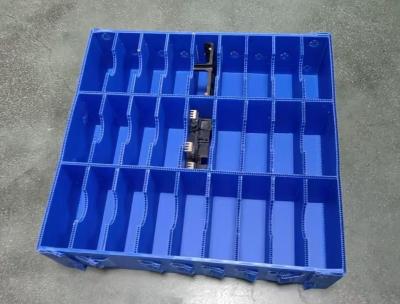 China Carpeta corrugada divisores de contenedores de plástico Rectangular Contenedor de transporte en movimiento Negro Azul en venta