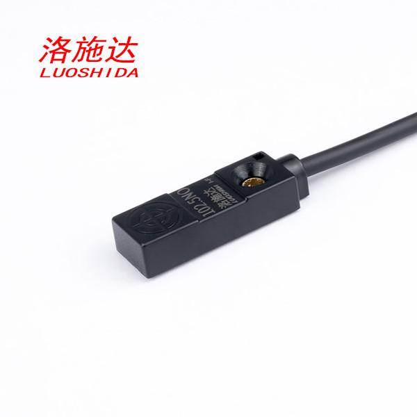 Alta velocidade indutiva retangular plástica do interruptor Q10 do sensor de proximidade com tipo de cabo