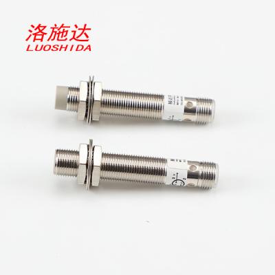 China 3 Messing van de draad het Aanleidinggevende Sensor M12 24VDC Cilindrisch met M12-Stoptype Te koop