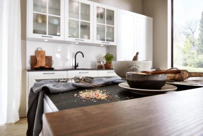 Cina la famiglia di 75in ha macchiato gli armadi da cucina che moderni di Beadboard del compensato U modella il pannello truciolare in vendita