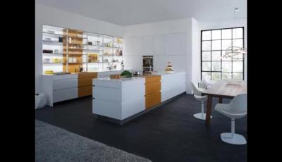 Cina Armadi da cucina prefabbricati moderni della mobilia della porta di legno di Hpl in vendita