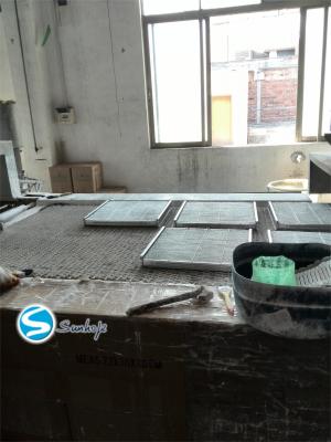 Cina Il grado di brasatura di alluminio della fornace 650-700 di quattro sezioni per polverizzazione l'essiccaggio Mesh Belt 200mm/min in vendita