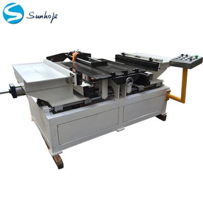 中国 サーボ・パネウマティック・コア・ビルダー プログラム可能な自動化 認証された安全性 販売のため