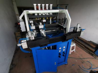China Radiador neumático servo de 200 modelos que hace la máquina con Workingstation en venta