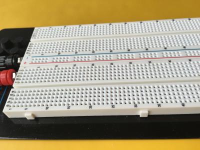 Cina Withwith del tagliere di Solderless di 1360 punti di chiusura di piastra metallica per le prove con il colore stampato in vendita