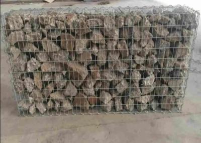China 2.5-3.7m m galvanizaron el alambre soldado con autógena Mesh Gabion Steel Mesh For que construía las paredes exteriores en venta