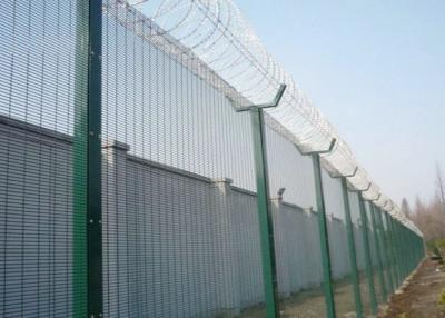 China 3mm To 6mm Galvanised Welded Wire Mesh Panels For European Standard Guard Mesh for sale
