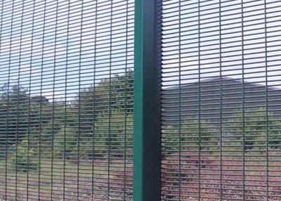 China 3mm To 6mm Galvanised Welded Wire Mesh Panels For European Standard Guard Mesh for sale