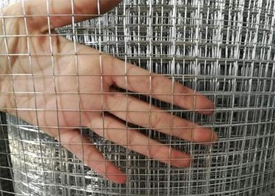 China Galvanisiertes geschweißtes Drahtnetz für industrielle Anwendungen, das Haltbarkeit und Langlebigkeit gewährleistet zu verkaufen