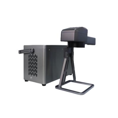 China Smart Handheld Laser Marking Machine Compact Structure And Easy Operation for sale