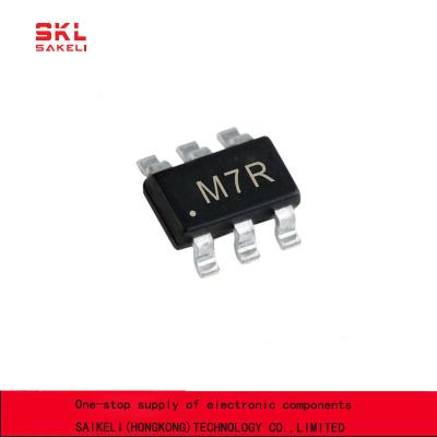 Cina ADM1085AKSZ-REEL7   Supervisore di tensione e di temperatura di IC Chip Low-Power CMOS a semiconduttore in vendita