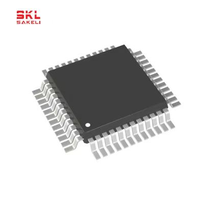 Китай Высокая эффективность обломока Xilinx XC2S100-5TQG144I Programmable IC продается