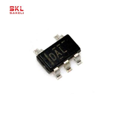 Cina TLV70018QDDCRQ1   Semiconduttore IC Chip High-Performance Low-Power Voltage Detector in vendita