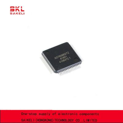 中国 シリアル・インタフェースが付いているAD7608BSTZの8チャンネル、16ビットA/Dのコンバーターおよび同時試しの機能 販売のため
