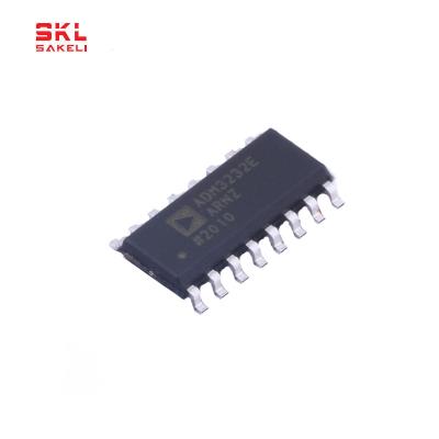 Cina ADM3232EARNZ - Ricetrasmettitore a bassa potenza ad alto rendimento di 3.3V RS-232 con controllo di Automatico-flusso in vendita
