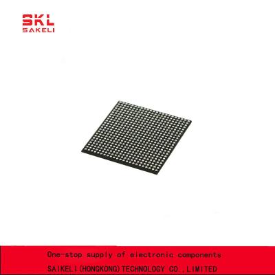 China Microplaqueta FPGA do computador CI de EP3C16F484C8N com portas 8K e 484 pinos do IO à venda