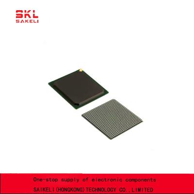 中国 XC7A75T-2FGG676Cの高性能の柔軟性の適用をプログラムするICの破片 販売のため