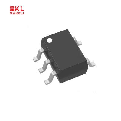 China AD8541AKSZ-REEL7 Amplificador Chips IC Amplificador de Uso Geral 1 Circuito Pacote Rail-to-Rail SC-70-5 à venda