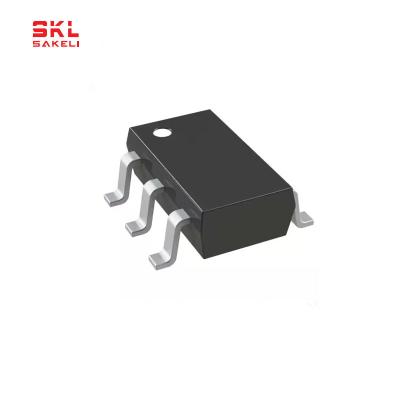 中国 AD8515ARTZ-REEL7 アンプ IC チップ 汎用回路 レールツーレール パッケージ SOT-23-5 1.8 V 低電力 CMOS 販売のため