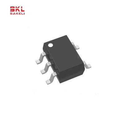 Cina AD8038AKSZ-REEL7 l'amplificatore IC Chips Low Power amplificatori di risposte di tensione di 350 megahertz gira intorno al pacchetto SC-70-5 in vendita