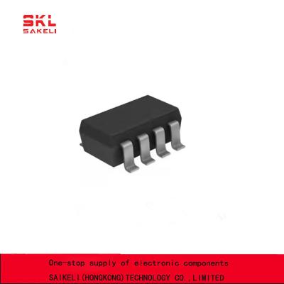Cina MAX3362EKA+T IC ha integrato il controllo 20Mbps 50mV della dissipazione di potere del ricevitore del chip in vendita