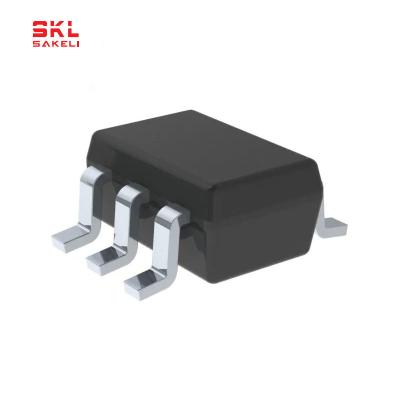 Cina Di SN74LVC1G27DCKR IC del chip singolo 3Input 1Channel circuito integrato 5.5V della porta NOR in vendita