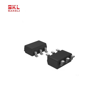 Cina Demoltiplicatore del multiplexor di 4 bit 2-Input del chip di SN74LVC2GU04DBVR IC in vendita