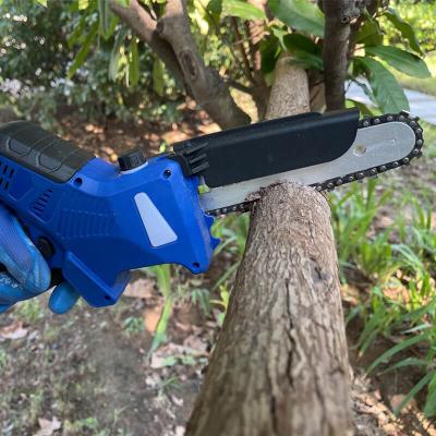 China Cordless Electric Chainsaw 6 Inch Brushless Pruning Saw with Auto Chain Lubrication System for sale