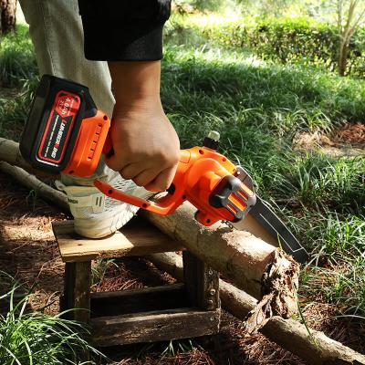 China Mini Cordless Brushless Chainsaw 6 Inch Electric Battery Powered Chainsaw With Auto Oil Pump System for sale