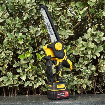 Китай 6-дюймовая бесщеточная мини-портативная литиевая электрическая цепная пила, перезаряжаемая аккумуляторная ручная цепная пила продается