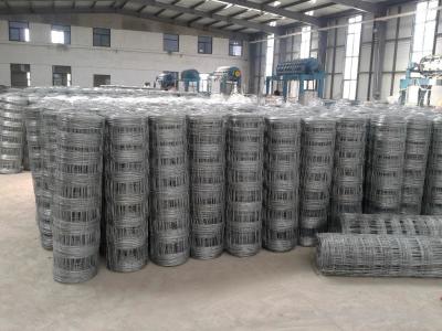 China Diseños de cercas de ganado de tejido galvanizado cercas de redes de venado de ganado de paneles solares en venta
