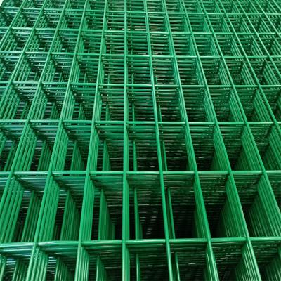 China Plain Weave Galvanized Curved Cattle Welded Wire Mesh Panel with Protective Coating for sale