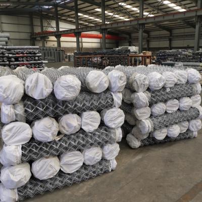 China ECO FRIENDLY Custom Hot Dipped Galvanized Chain Link Fence Cyclone Wire Mesh Fence for sale