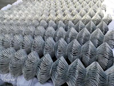 China ECO FRIENDLY Custom Hot Dipped Galvanized Chain Link Fence Cyclone Wire Mesh Fence for sale