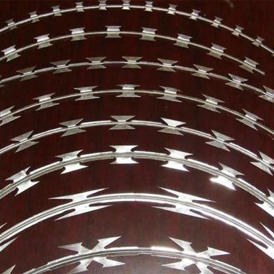 China 200 Meter heiß getauchtes, galvanisiertes Concertina-Rasierstacheldraht für schwere Sicherheit zu verkaufen