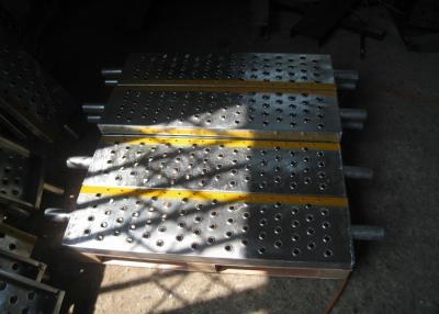 Cina Pedate d'acciaio galvanizzate perforate superficie di slittamento di spessore di 5mm - di 1,5 anti in vendita