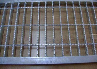 Cina L'anti slittamento stridente d'acciaio seghettato galvanizzato ha saldato il colore d'acciaio nero/dell'argento in vendita